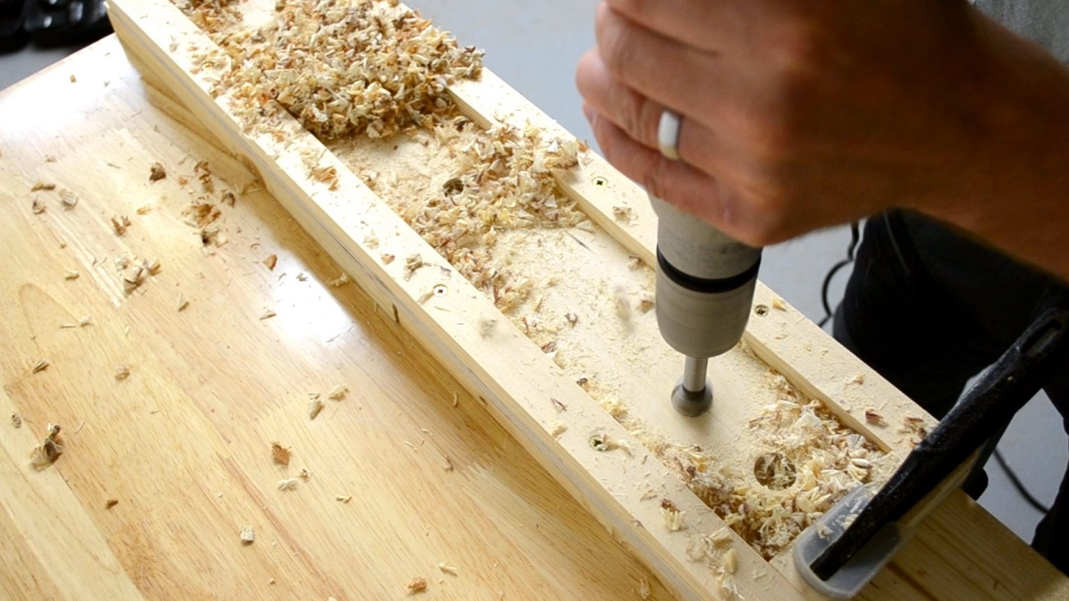 How To Make a DIY Jigsaw Guide Rail (Straight, Clean Cuts Made Easy ...