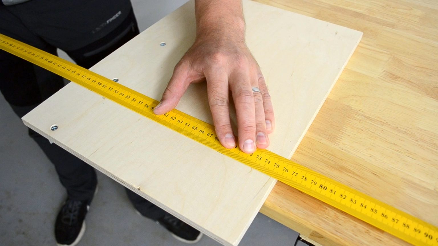 How To Make a Jigsaw Guide and Crosscut Jig | AllFlavor Workshop