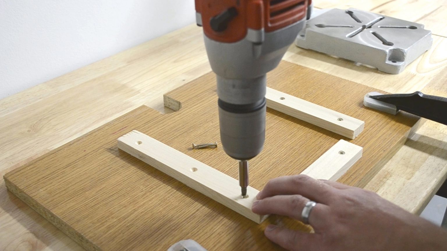 Quick and Simple Drill Press Table (Step by Step For Beginners ...