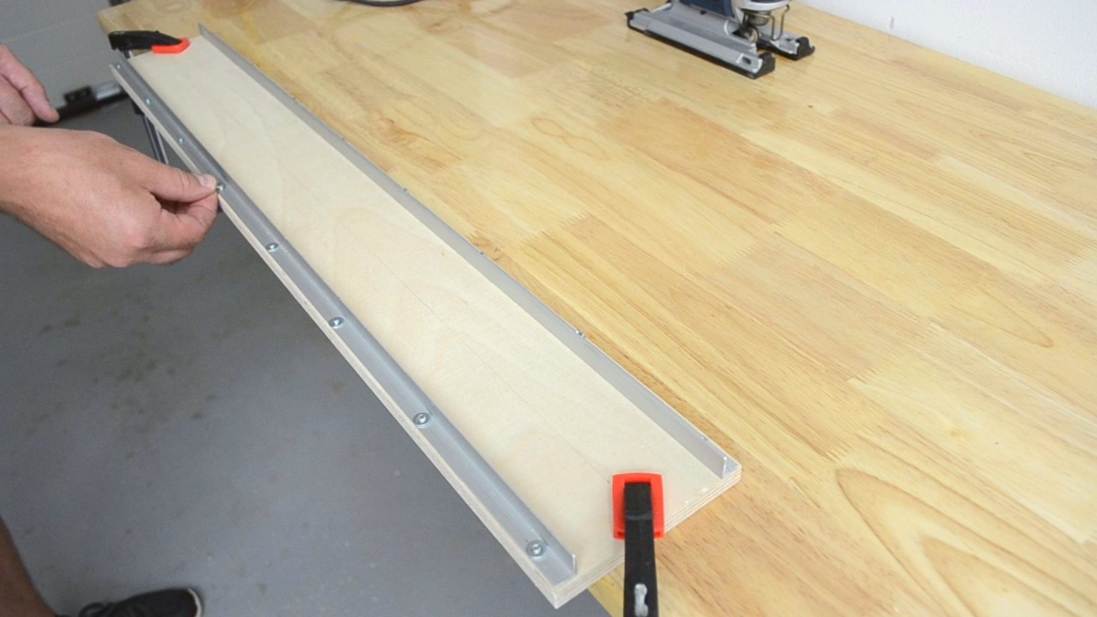 How to Build an Easy Jigsaw Cutting Station (With Plans & Video ...