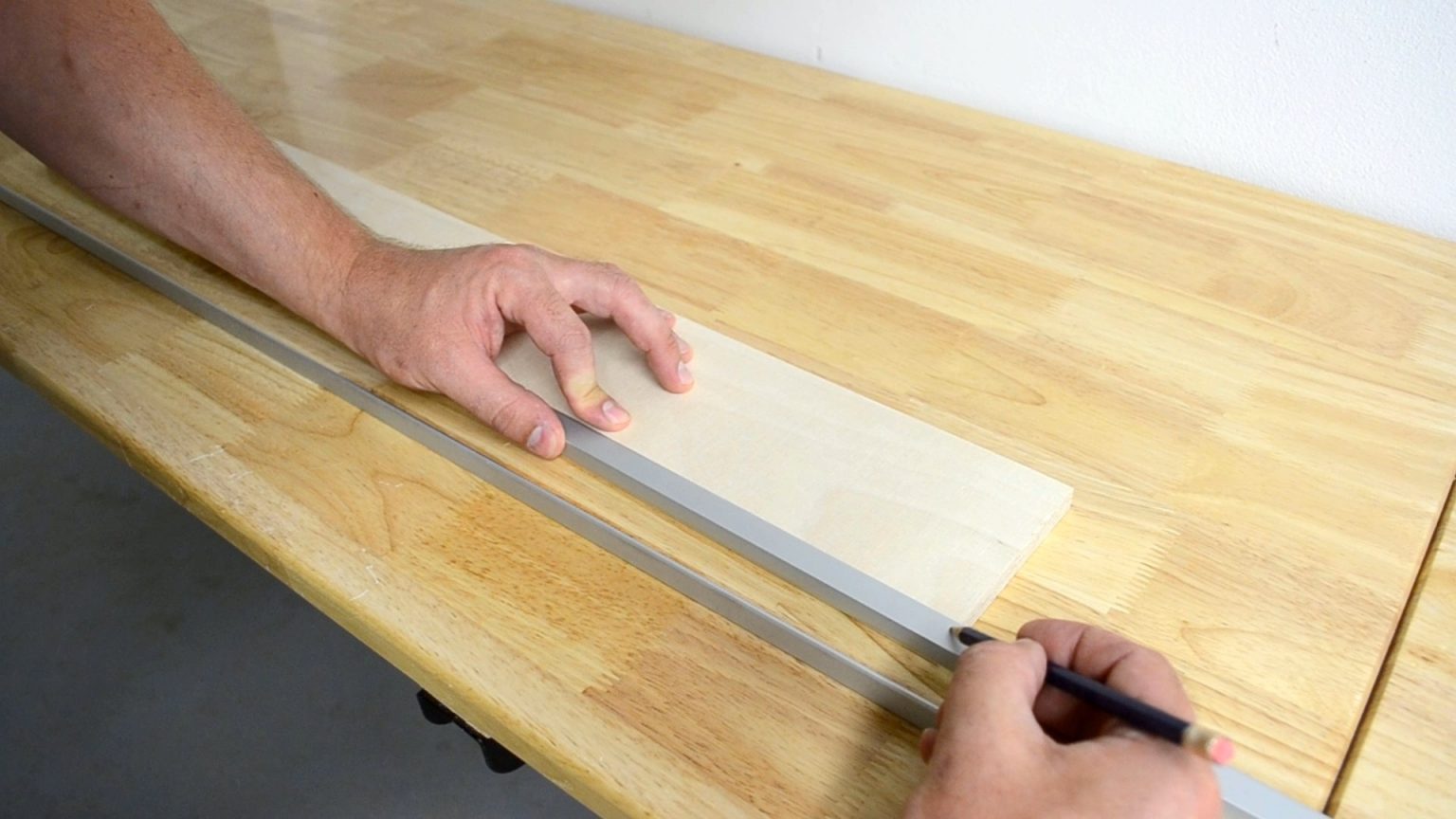 How to Build an Easy Jigsaw Cutting Station (With Plans & Video ...