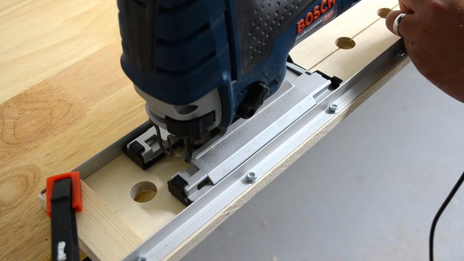 How to Build an Easy Jigsaw Cutting Station (With Plans & Video ...