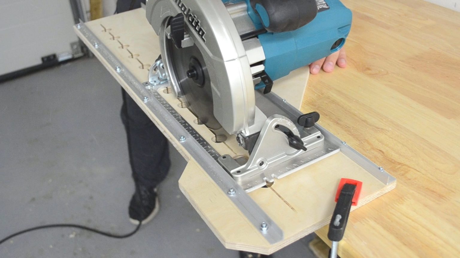 Easy Circular Saw Guide Rail (Step by Step with Pictures) | AllFlavor ...