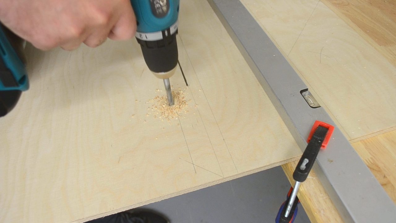 Easy Circular Saw Guide Rail (Step by Step with Pictures) | AllFlavor ...