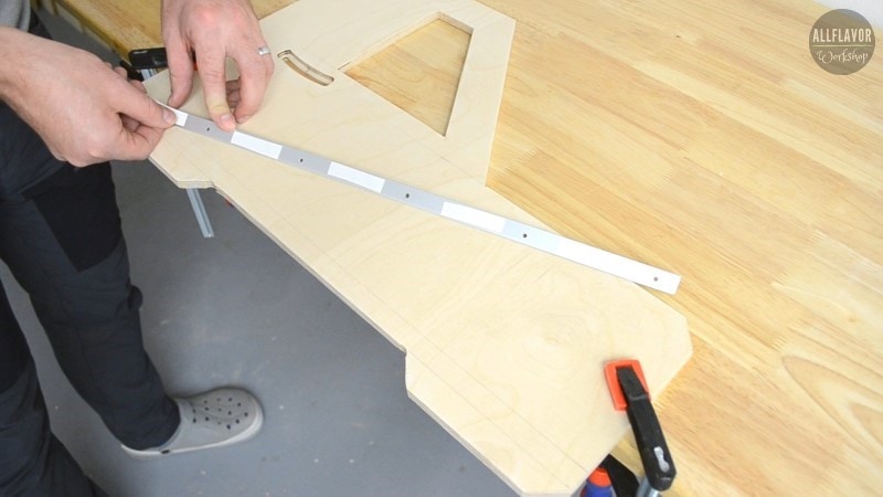 Adjustable Jigsaw Guide for Straight Cuts and Crosscuts | AllFlavor ...