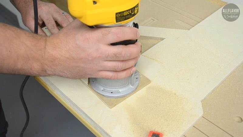 Adjustable Jigsaw Guide for Straight Cuts and Crosscuts | AllFlavor ...