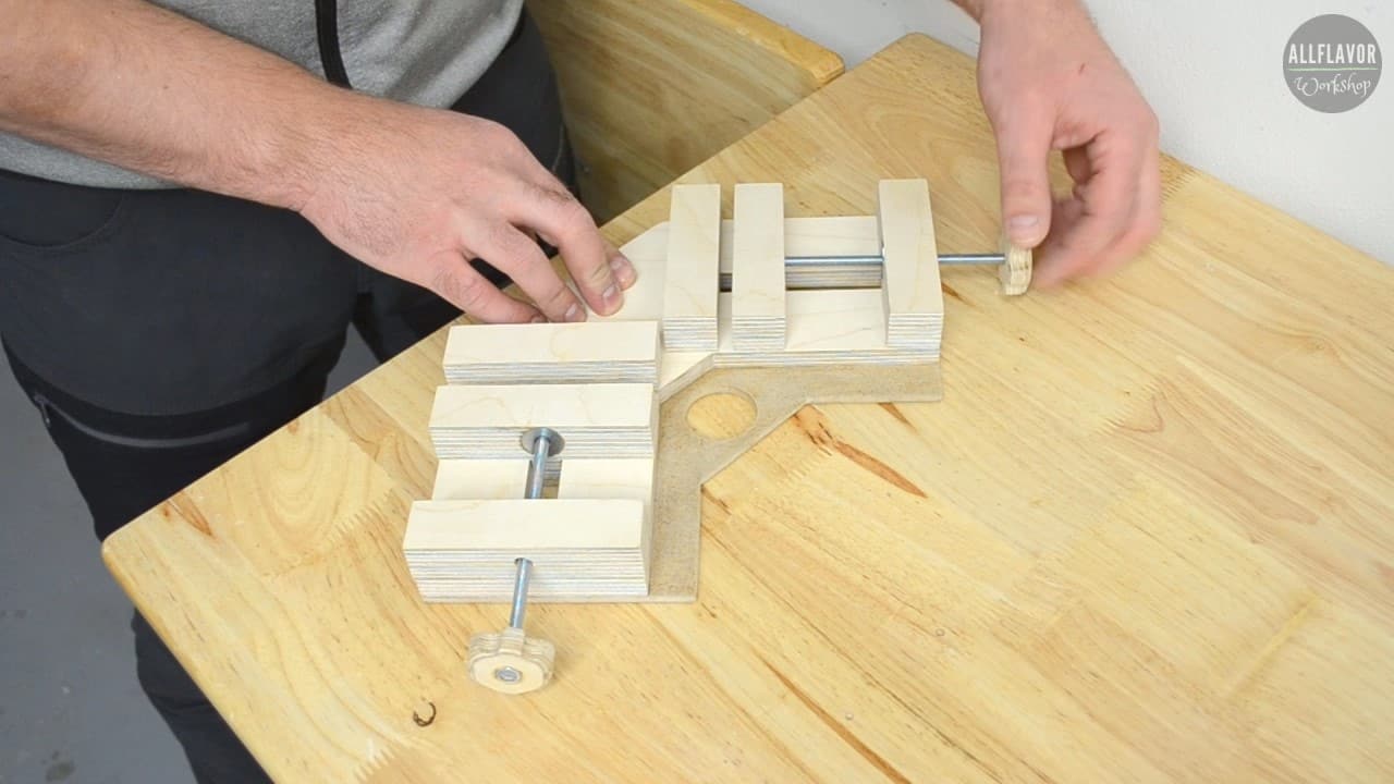 How to Make a Double Handle Corner Clamp (With Pictures) | AllFlavor ...