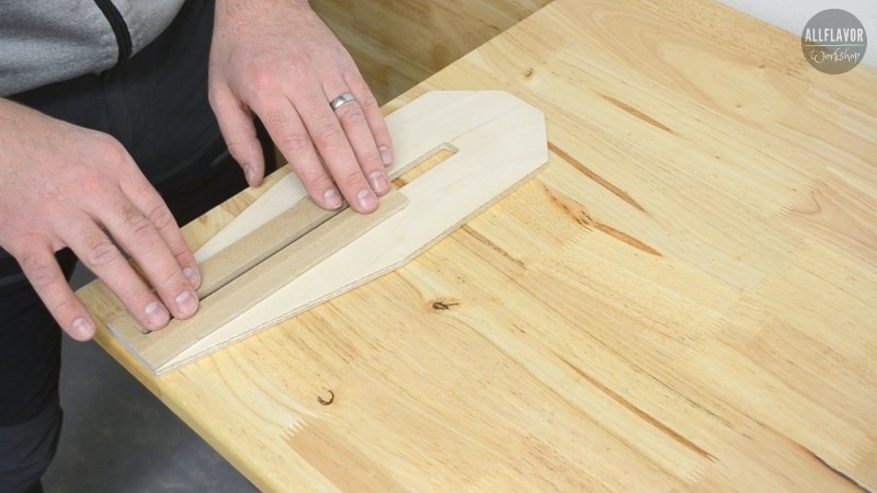 How to Make a Universal Router Circle Cutting Jig (With Pictures ...