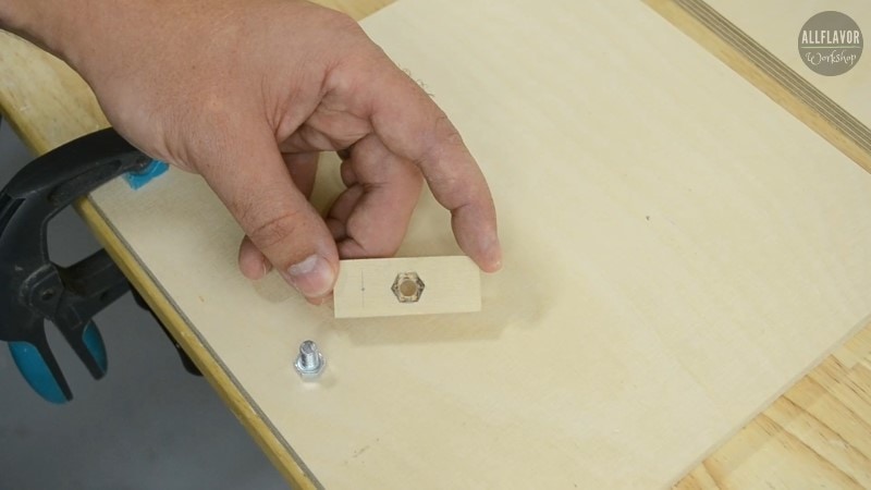 How to Make an Adjustable Table Saw Circle Jig (With Pictures ...