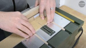 How to Make a Router Circle Jig (Multi-Function Router Base Addon ...