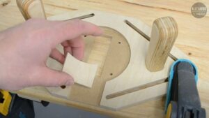 How to Make a Router Circle Jig (Multi-Function Router Base Addon ...