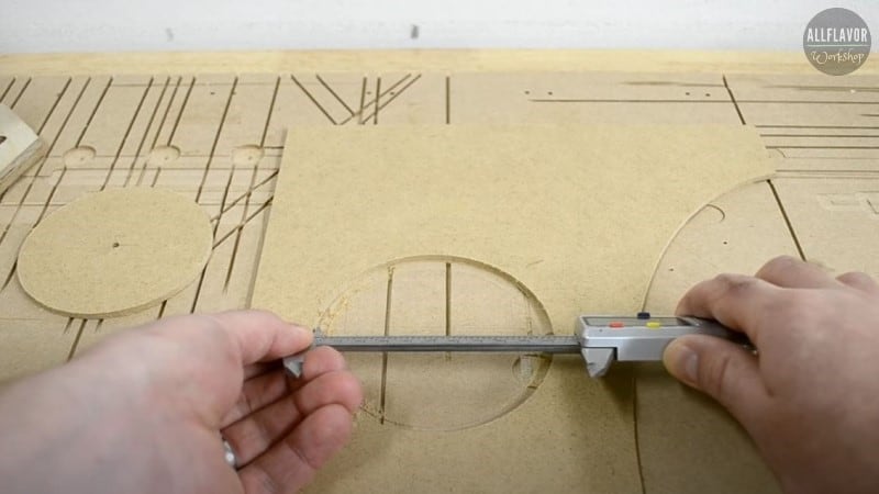How to Make a Router Circle Jig (Multi-Function Router Base Addon ...