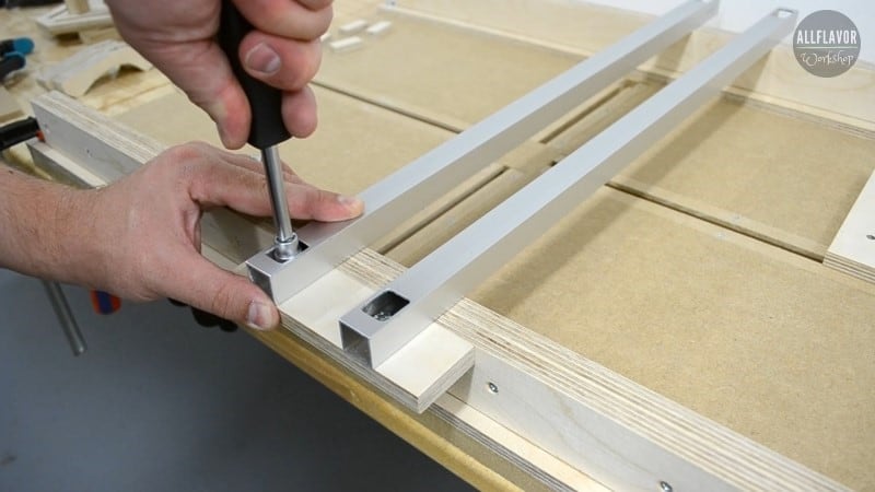 Simple Router Slab Flattening Jig (Step-by-Step with Pictures ...