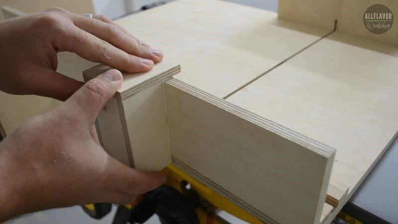 How to Make a Table Saw Sled (Step by Step With Pictures & Video ...